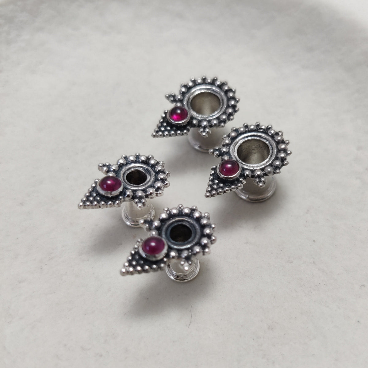 Tribal Tunnels with Garnet ⎜ Pyramid – Noomaad